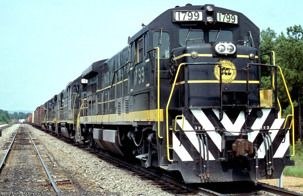 Seaboard Coast Line U36B #1799, leading SCL train #335, an ICG East Thomas Yard-Birmingham ...